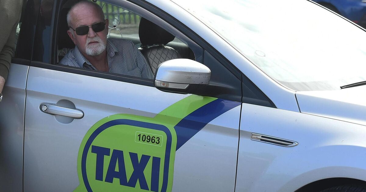 Taxi drivers cause disruption in Cork city during cavalcade protest at ...