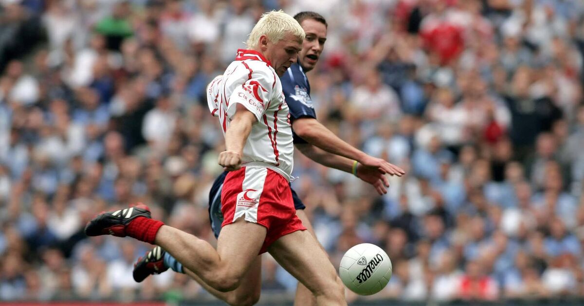 Kevin Murray and Cork football coaches work on upskilling young players