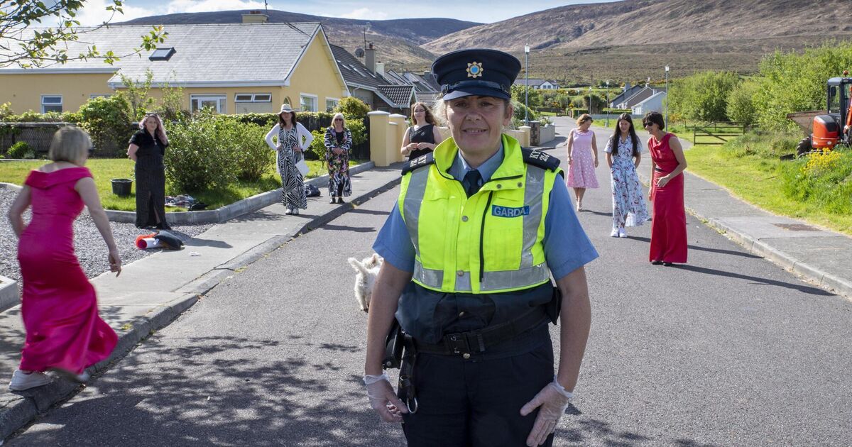 Cork Garda working in Tralee becomes internet sensation after community ...