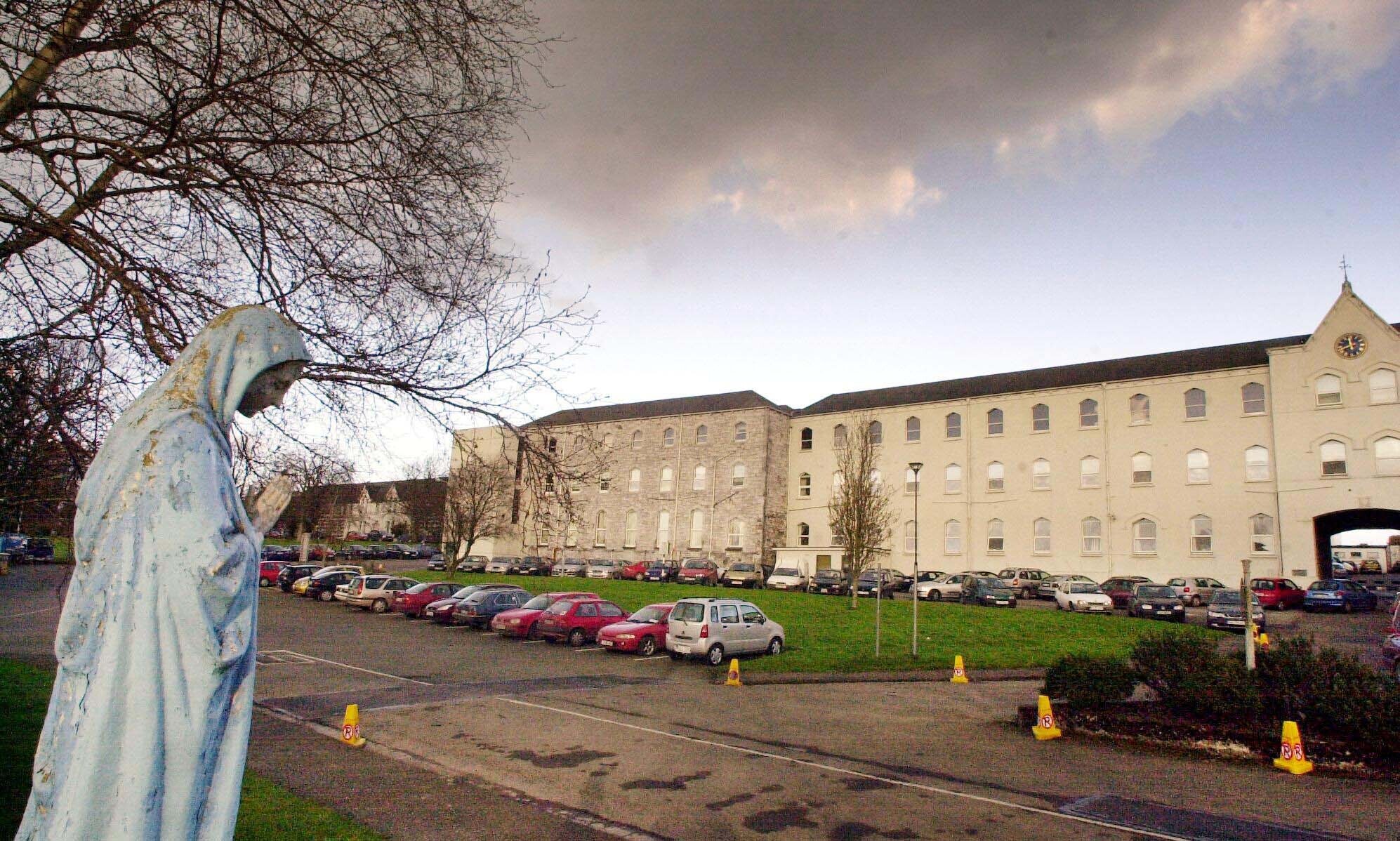 St Finbarr’s hospital lodges plans for new units