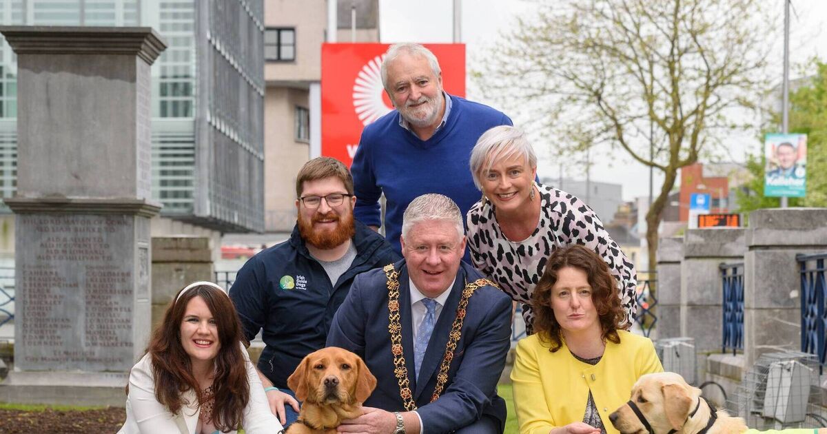 Lord Mayor unleashes fundraiser for guide dogs