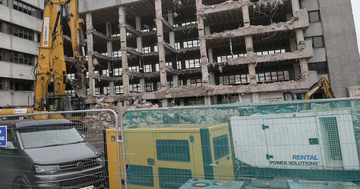 Video: Demolition of former Sullivan's Quay tax office underway