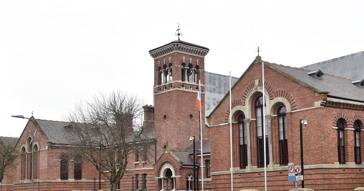 Man will spend Christmas behind bars for smashing windows in Cork pub