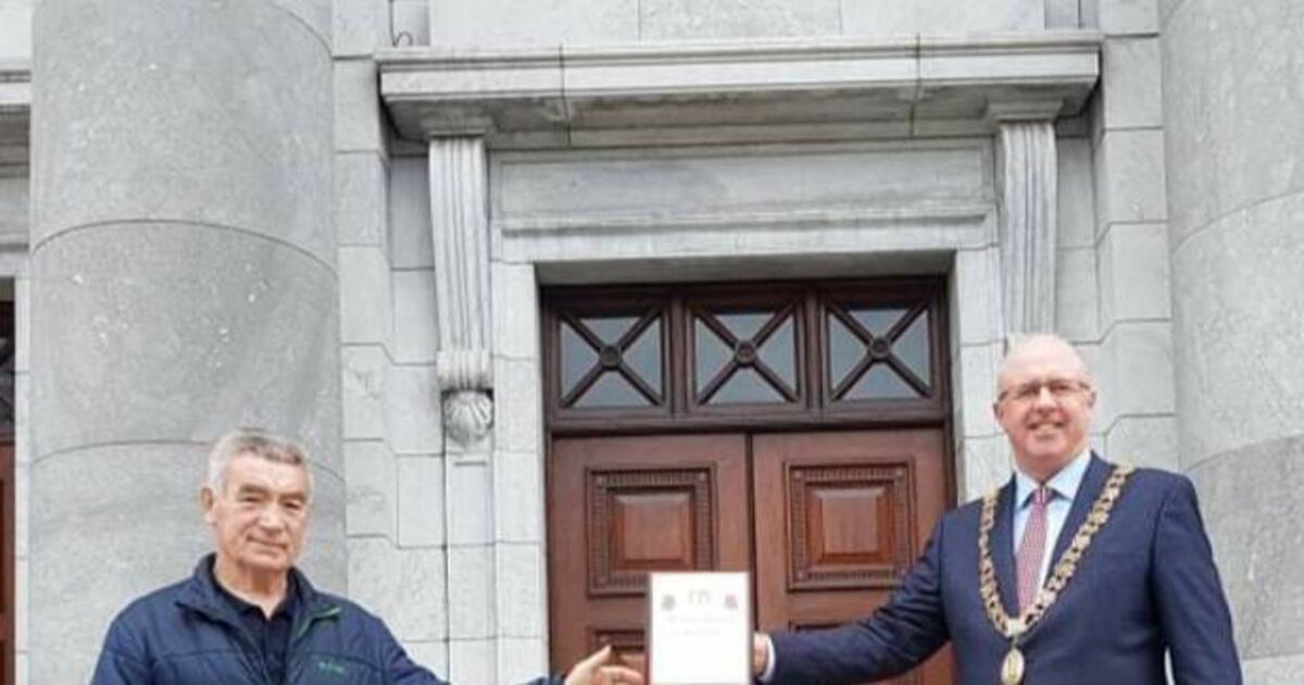 Lord Mayor Joe Kavanagh pays tribute to Mr Cork Boxing Tom Kelleher at ...