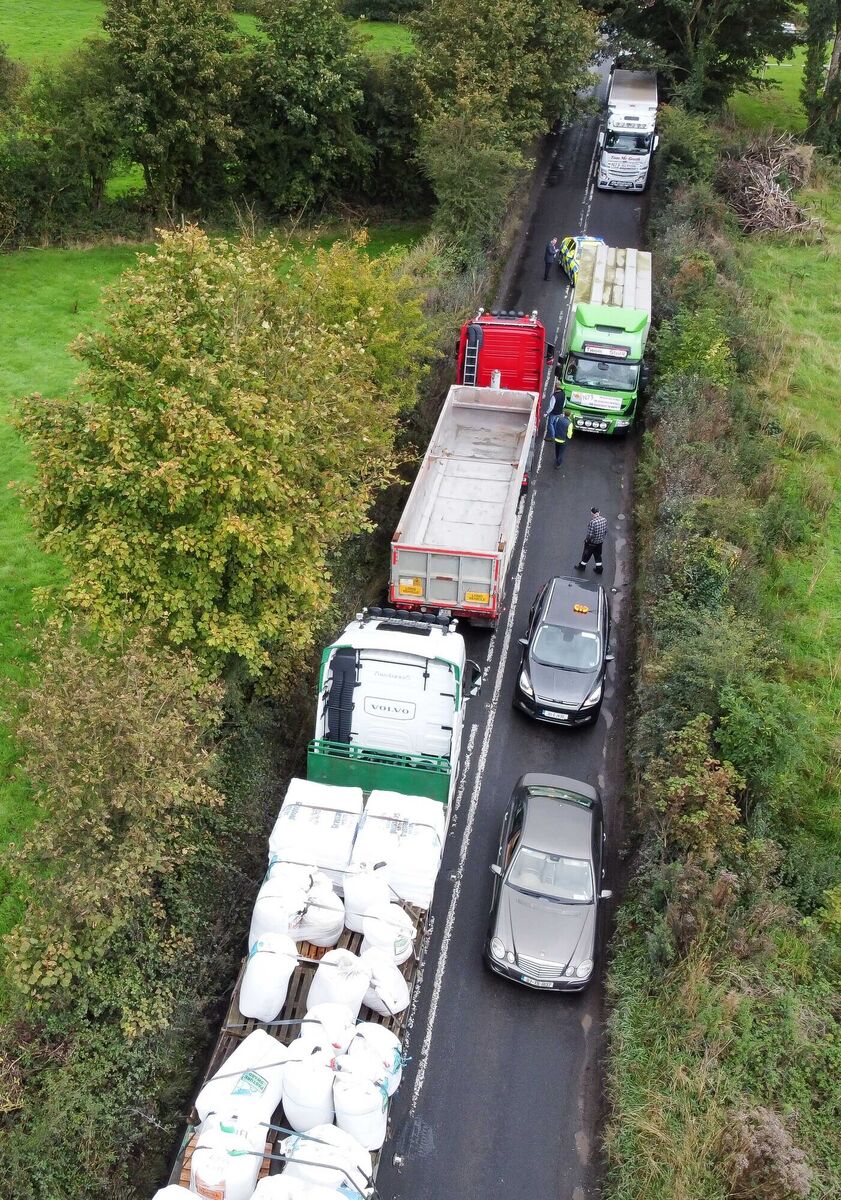 200 trucks and cars join slow protest on Cork road