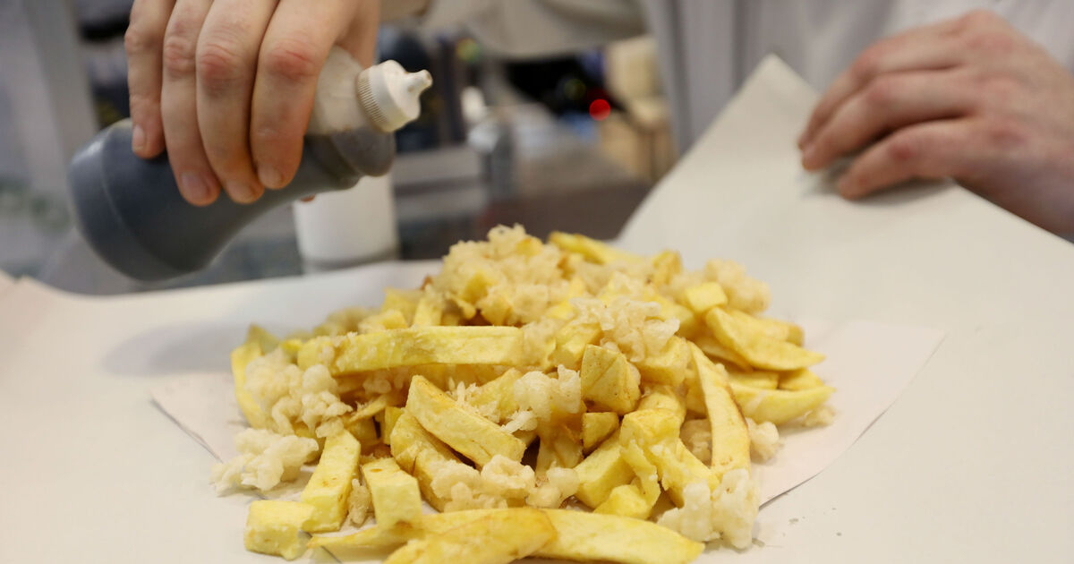 Man fined after smashing window of popular Cork takeaway