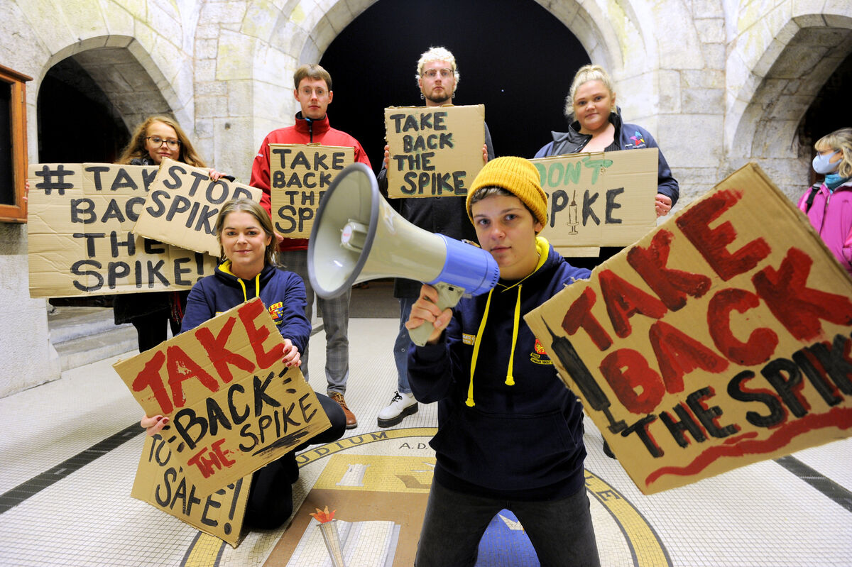 'A real statement of solidarity': Hundreds attend UCC protest raising ...