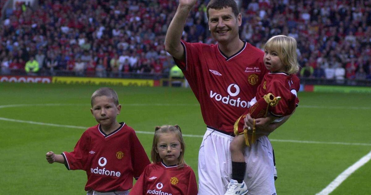Cork's Denis Irwin key to Man United lifting the first Premier League title