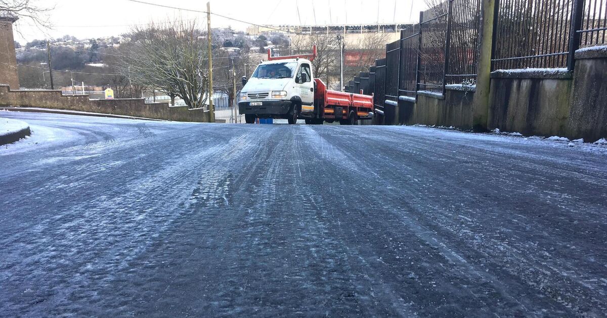 Council warns of treacherous roads across Cork