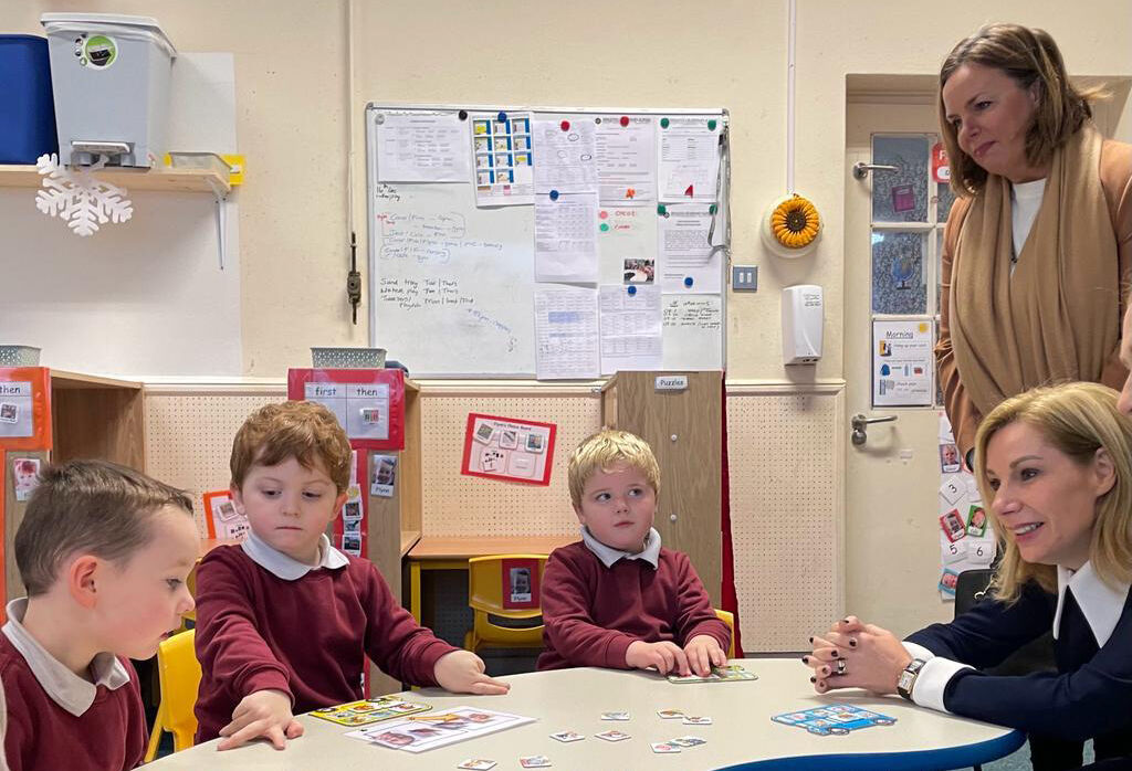 Pictures: Junior minister Madigan gets a tour of Midleton Primary CBS