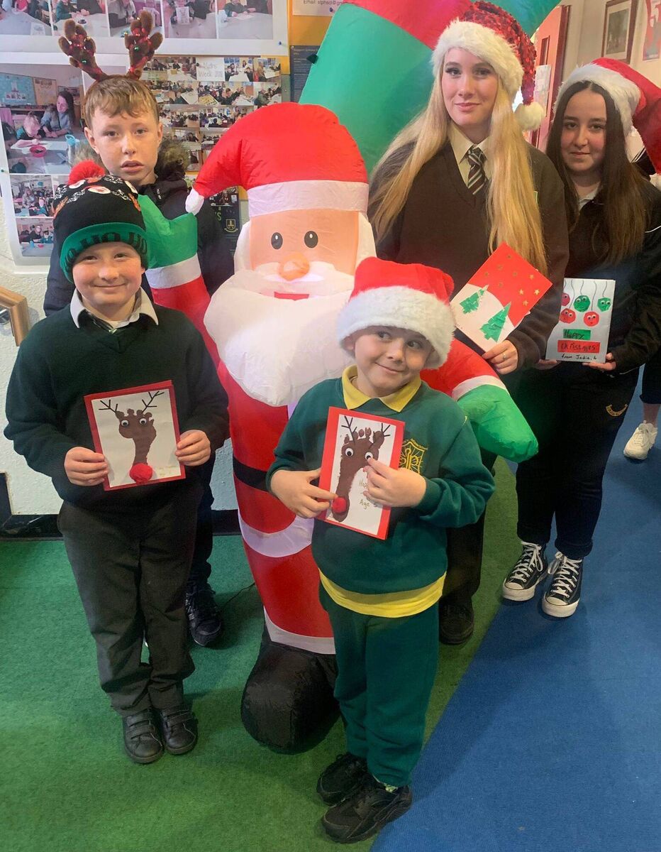 PICS: St Patrick’s pupils bring festive joy to four Cork nursing homes