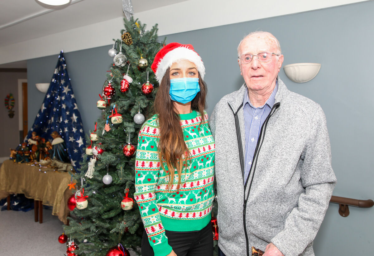 PICS: St Patrick’s pupils bring festive joy to four Cork nursing homes