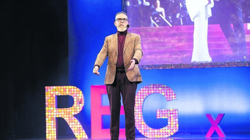 Reggie, Dolly, and teddy bears too... at Cork's theatres this week