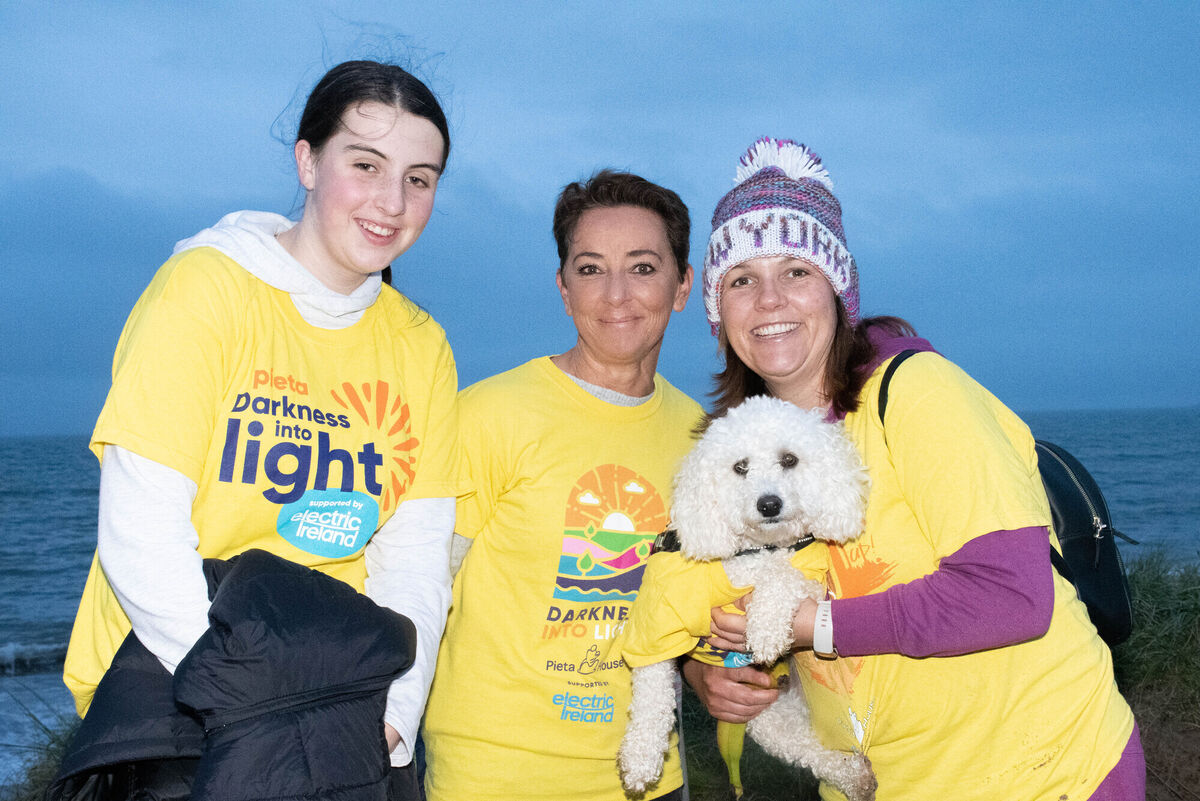 Pictures: People all across Cork turn out in force to support Darkness ...
