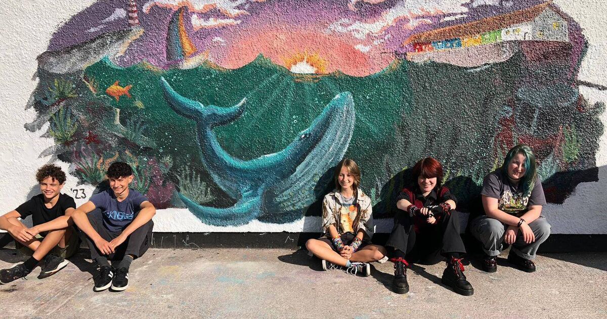 Kinsale teens complete colourful mural