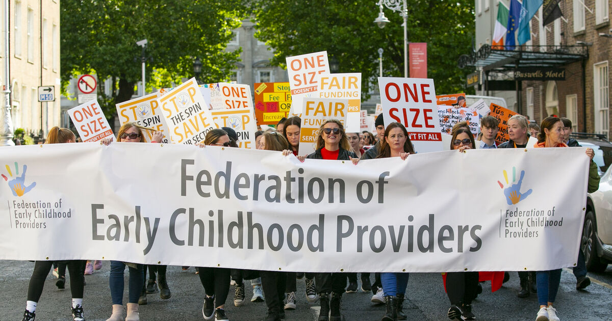 Childcare providers protest outside Dáil amid calls for increased funding