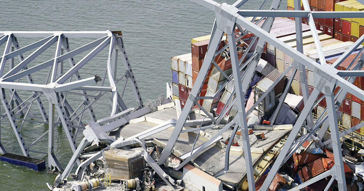 Baltimore bridge collapse: Divers recover two bodies from water