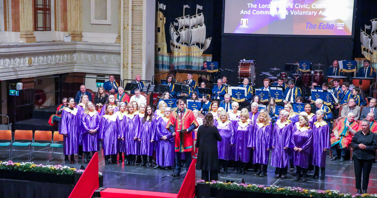 Watch: Lord Mayor performs for volunteers honoured at Community Awards