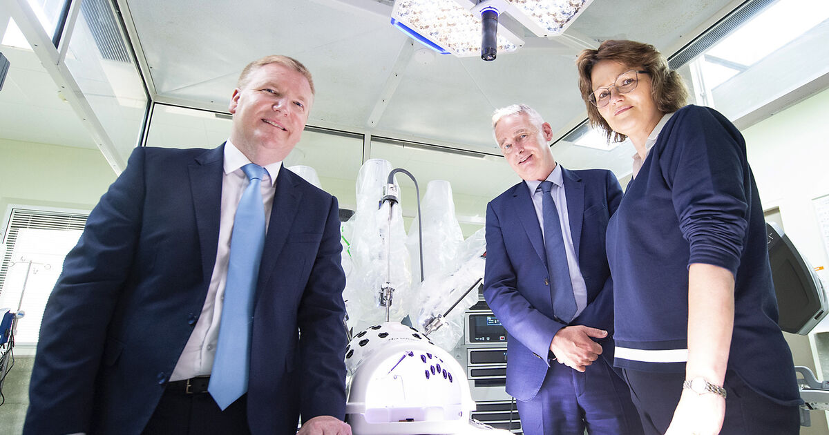 Cork's Bon Secours Hospital unveils da Vinci surgical system
