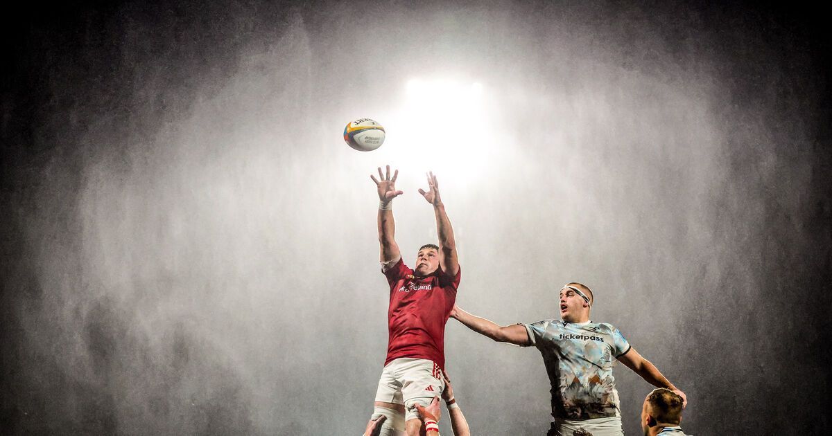 Munster bounce back with emphatic win over Ospreys in rain-soaked Cork