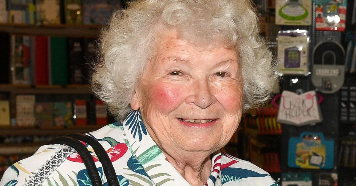 'I'm perfectly content on my own': Cork writer Mary Leland talks about ...