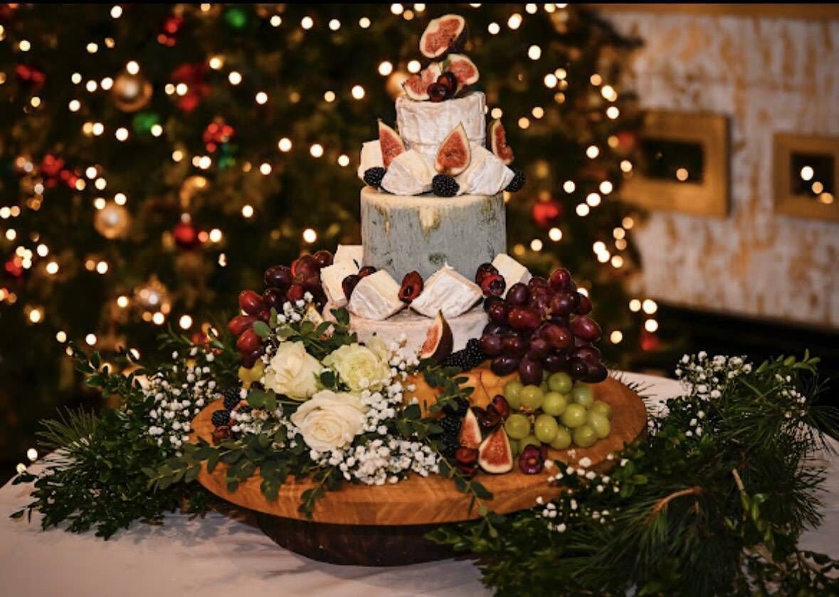 Wedding of the Week: Wedding bells for Cork couple who matched on Tinder