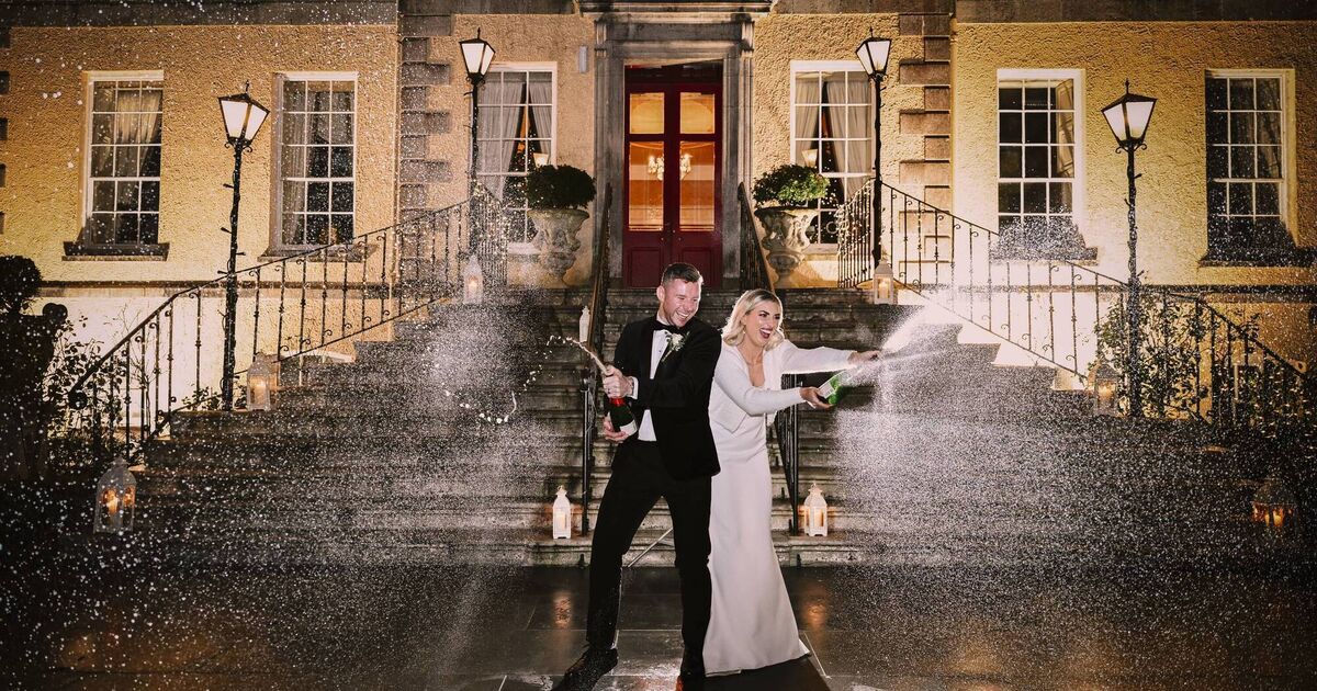 Wedding of the Week: Wedding bells for Cork couple who matched on Tinder